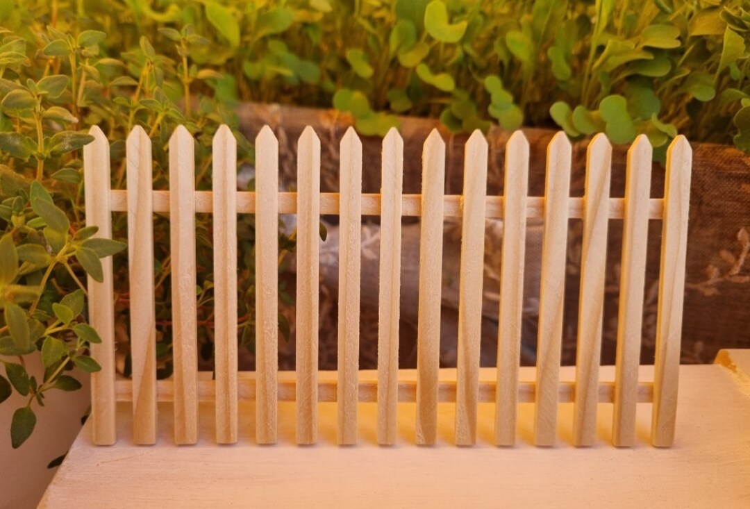 PICKET FENCE L 15 X H8 With 15 Slats / L 7.5 X H8 With 8 Slats - Etsy