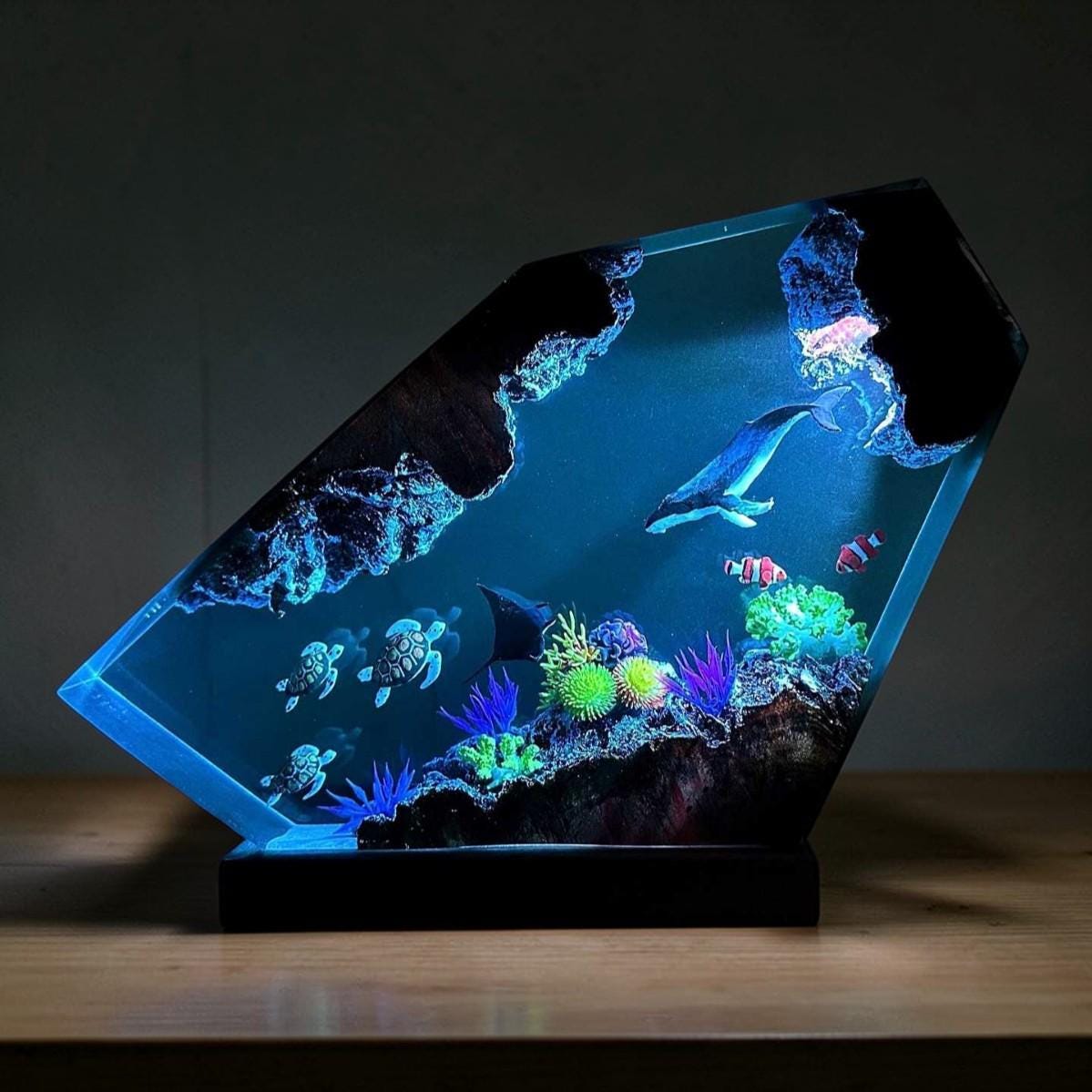 Custom Epoxy Resin Ocean Lamp, Whale, Turtle & Manta Ray Night Light ...