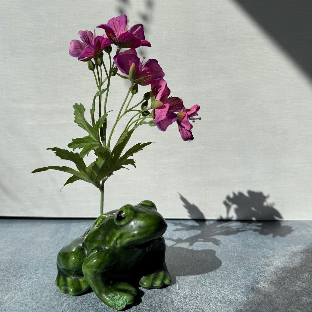 Small Green Ceramic Frog Vase Flower Holder (vintage) - Etsy