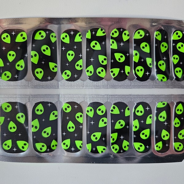 Alien Nails - Etsy