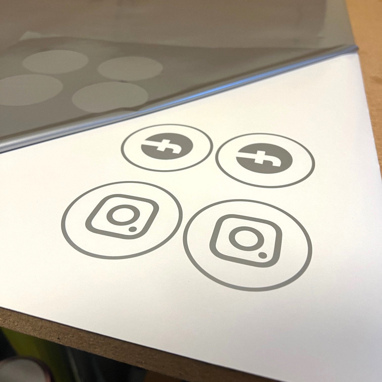 Van Graphics Kits / Custom Made Vehicle Signage Kits With Artworking ...