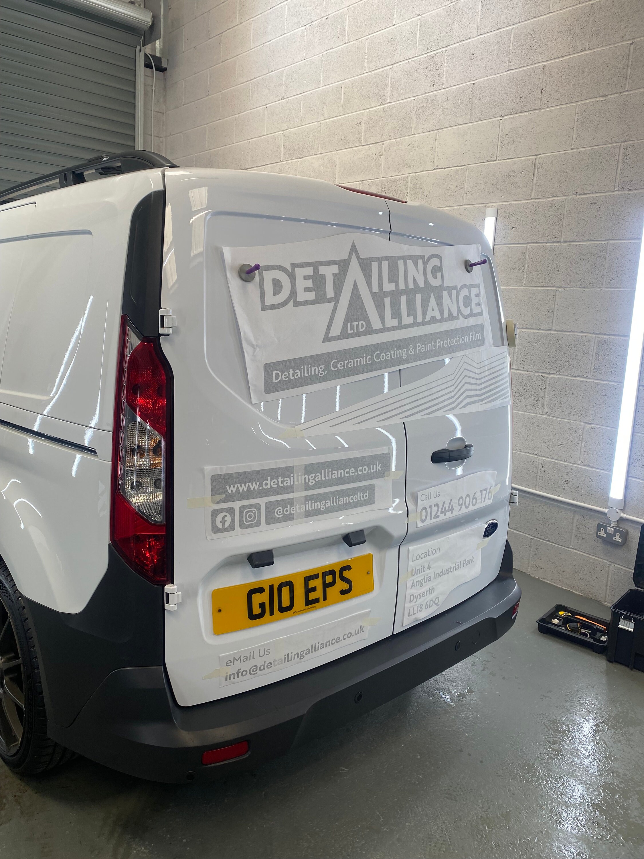 Van Graphics Kits / Custom Made Vehicle Signage Kits With Artworking ...