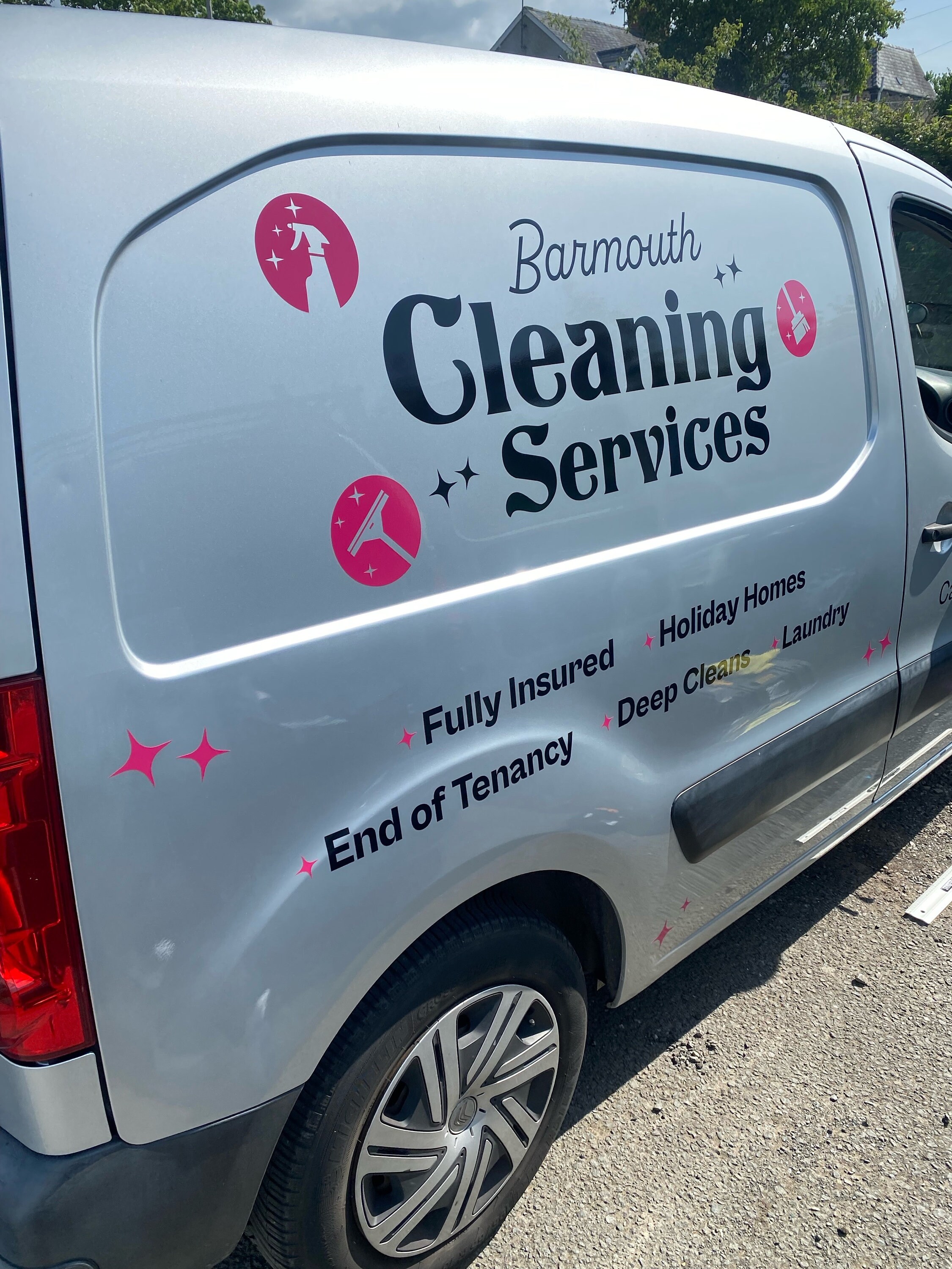 Van Graphics Kits / Custom Made Vehicle Signage Kits With Artworking ...