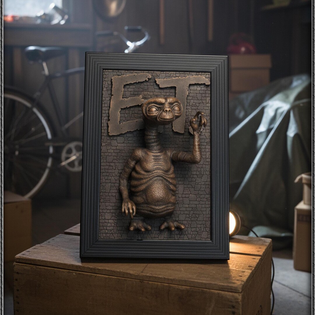 3D Art Figurine: the Alien With the Glowing Finger - Sci-fi Collection ...