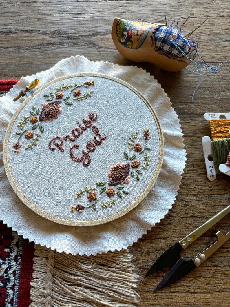 Praise God Embroidery Pattern / Boho / Floral / DIY / Digital / - Etsy