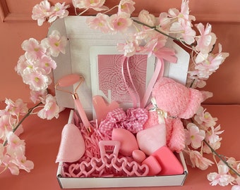 Pink Gift - 60+ Gift Ideas for 2024