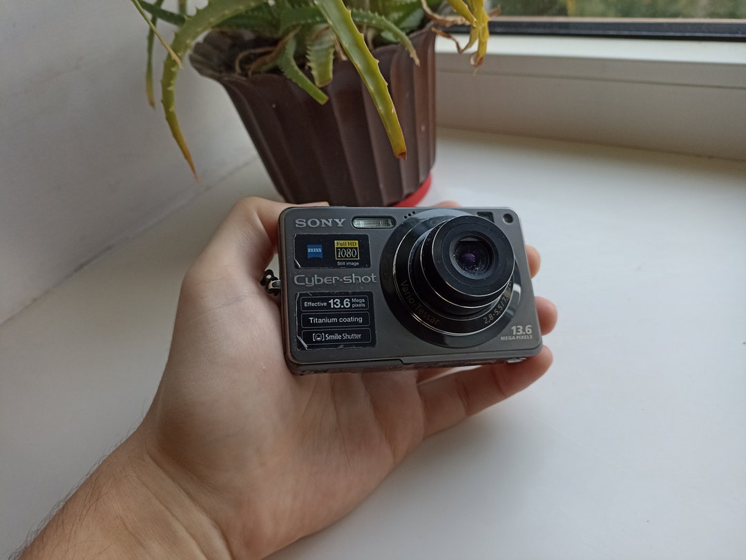 Sony Cyber-shot DSC-W300 Black 13.6MP Digital Compact Camera Working ...