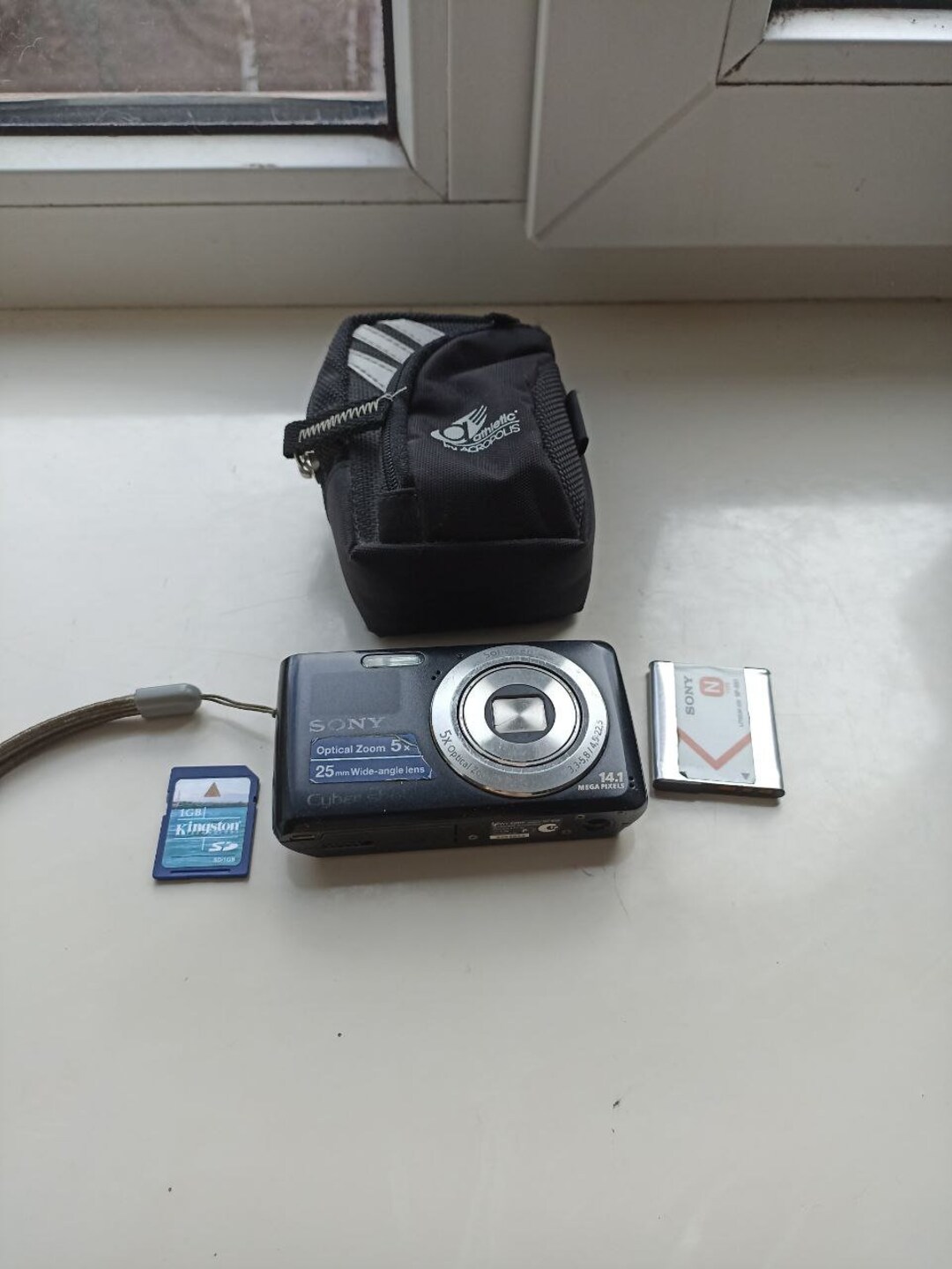 Sony Cyber-shot DSC-W520 14.1MP Digital Camera Black Working CASE ...