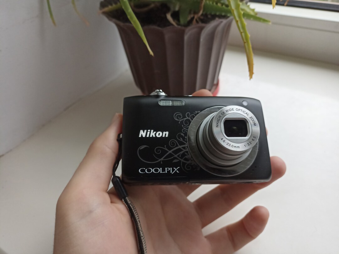 Nikon Coolpix S2600 Black 14.0MP Digital Compact Camera Working FULL ...
