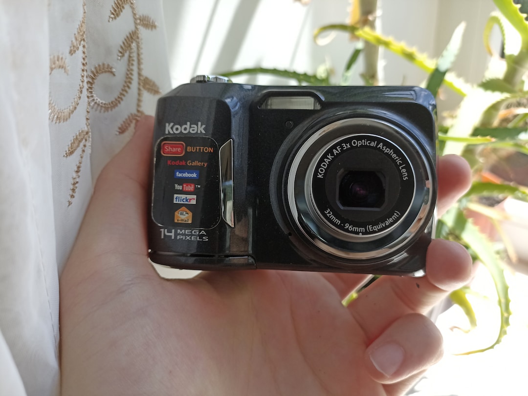 Kodak Easyshare C183 Black 14.6MP Digital Compact Camera Working Full ...