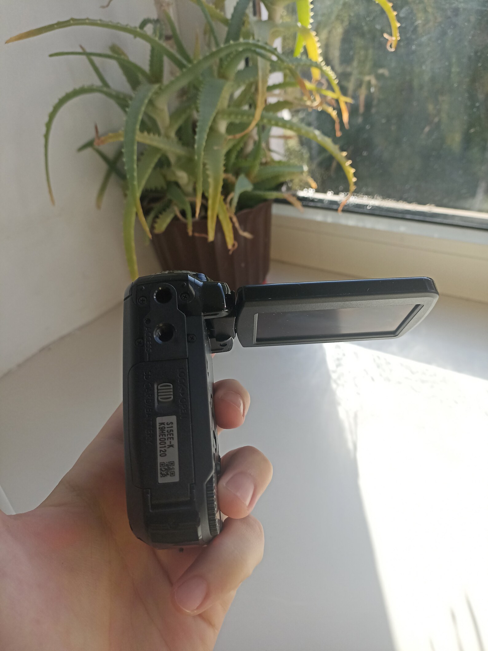 Panasonic SDR-S15 Handheld High Definition Camcorder Digital Compact ...