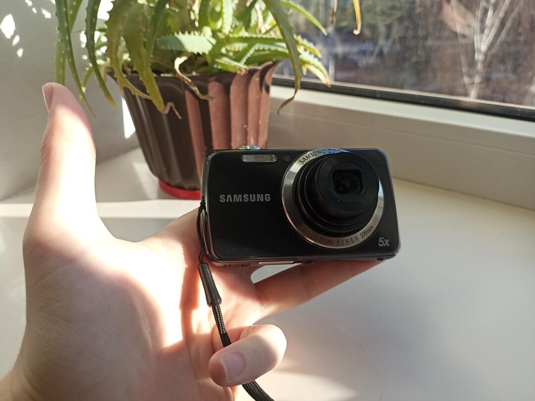 Samsung PL20 PL21 Black 14.2MP Digital Compact Camera Working FULL Set ...