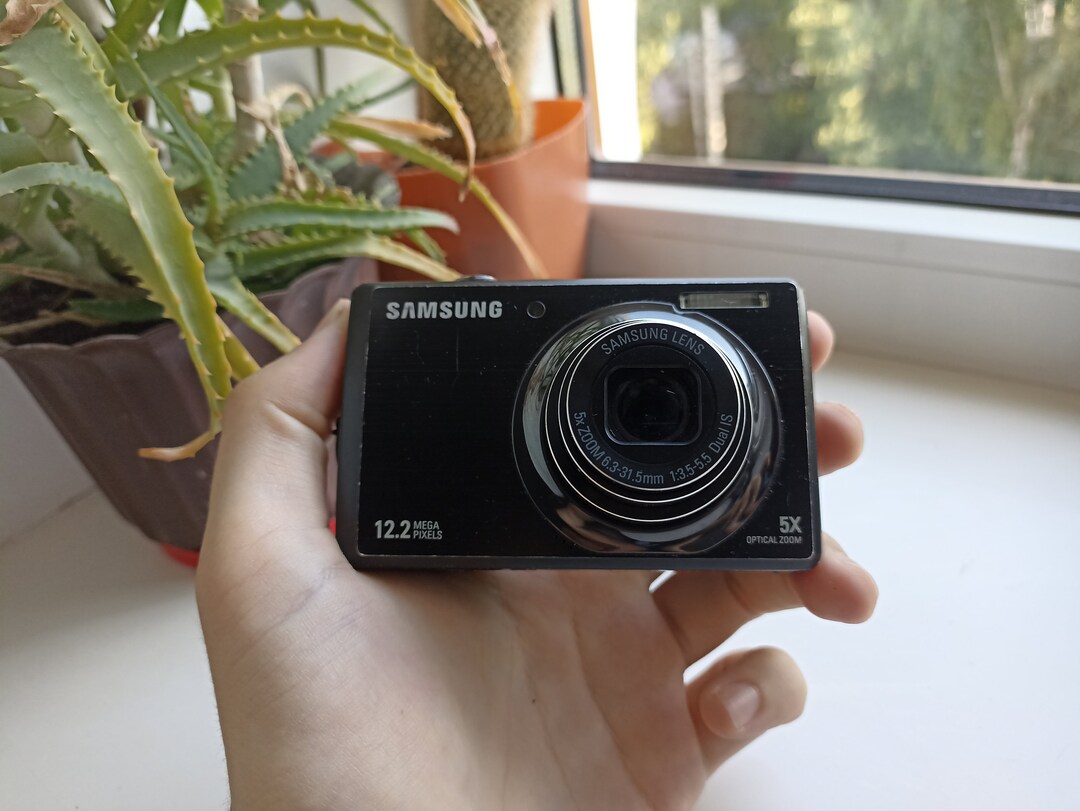 Samsung PL65 Black 12.2MP Digital Compact Camera Working FULL Set ...
