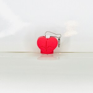 Heart Shaped Cardiac Med Clip Syringe Holder (nurse, Paramedic, EMT ...