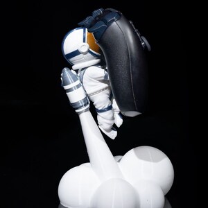 Astronaut Game Controller Stand Unique PS4, PS5, Xbox Holder Gaming ...