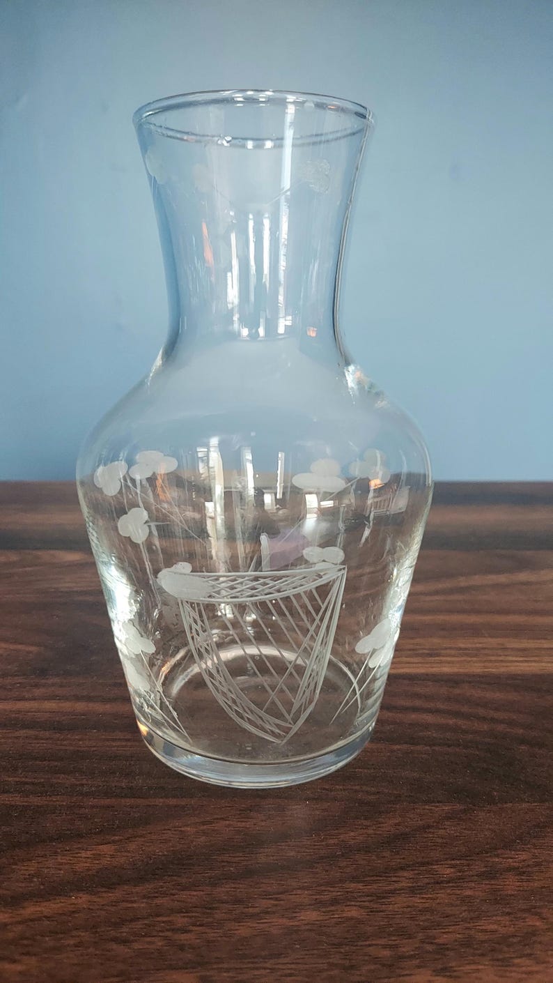 Jarra irlandesa de vidrio tallado a mano Duiske - Etsy España