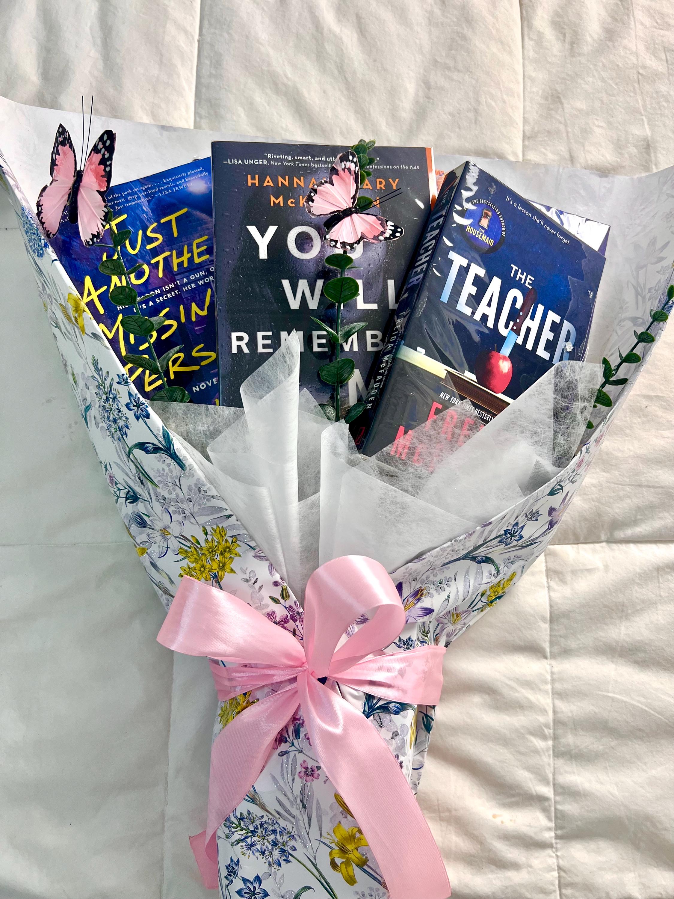 Book Bouquet (ONLY BOOKS) - Etsy