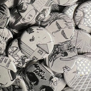 ANIME, MANGA, FANTASY Strike on Giants Random Set Manga Buttons (5, 10 ...