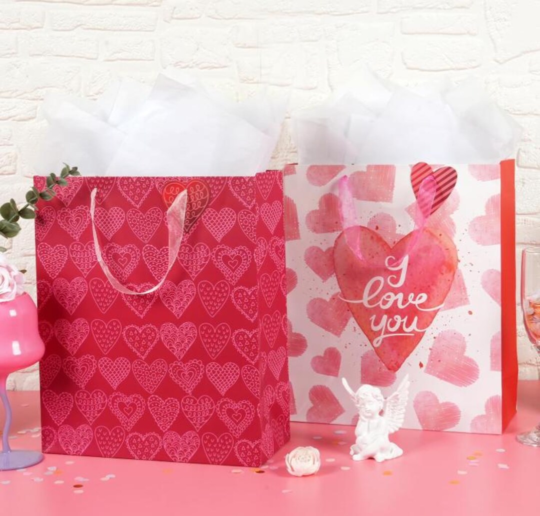 Valentine's Day Gift Bags With Handles, Pink and Red Heart Gift Bags ...