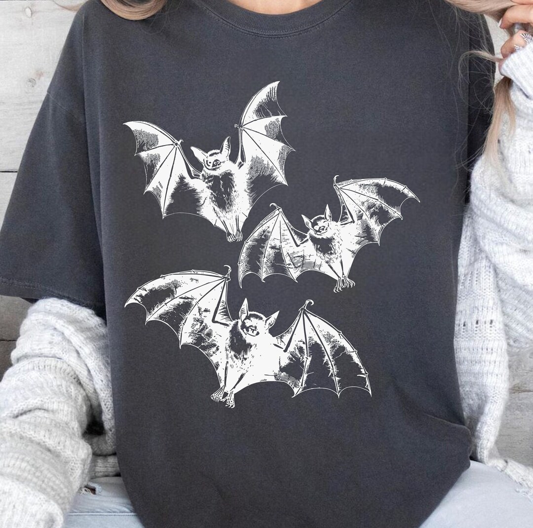 Three Bats Y2k T-shirt, Vintage 90s Style Bat T-shirt, Gothic Shirt ...