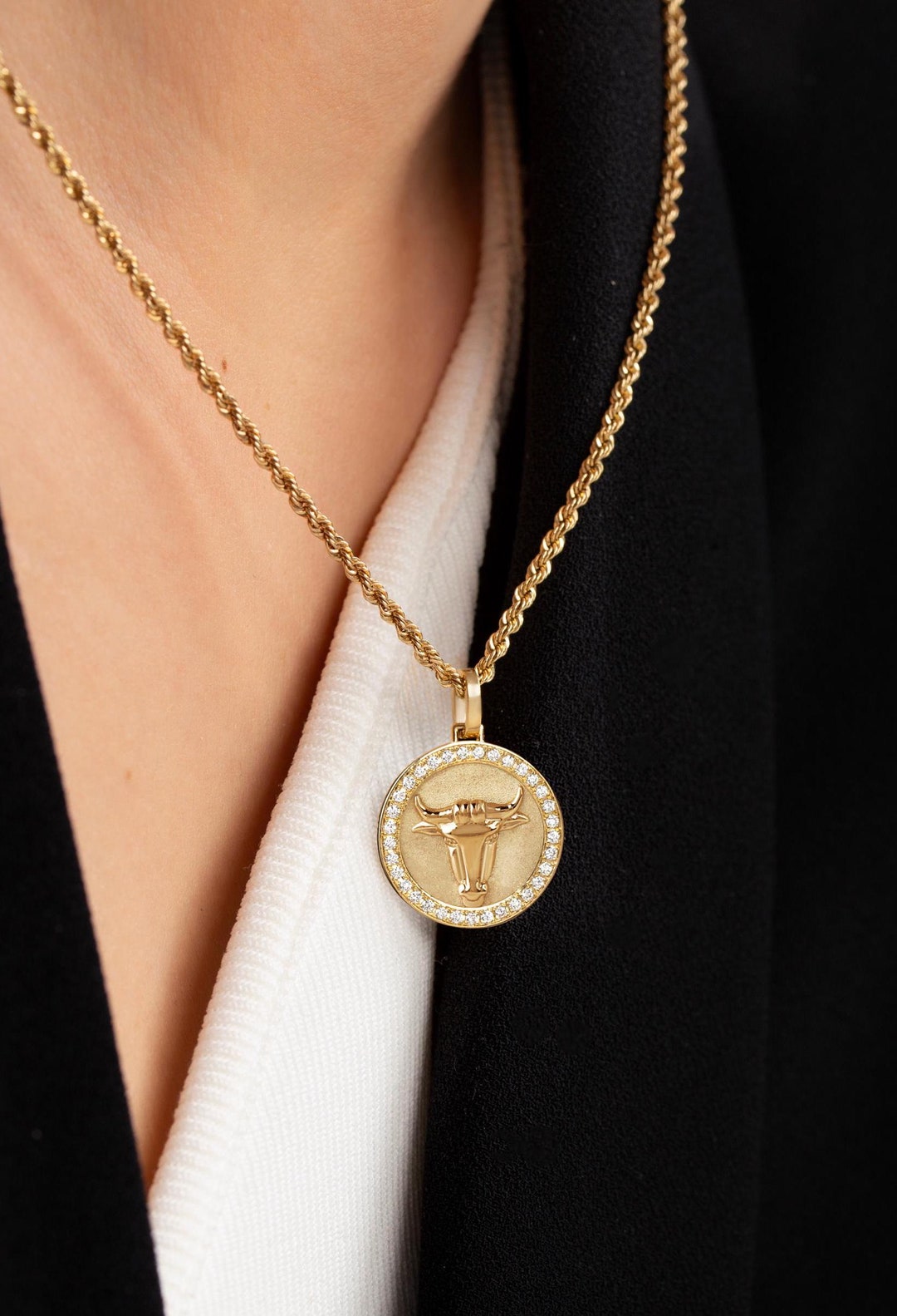 14K Gold Diamond Bull Head Pendant Necklace: Trading Gift - Etsy