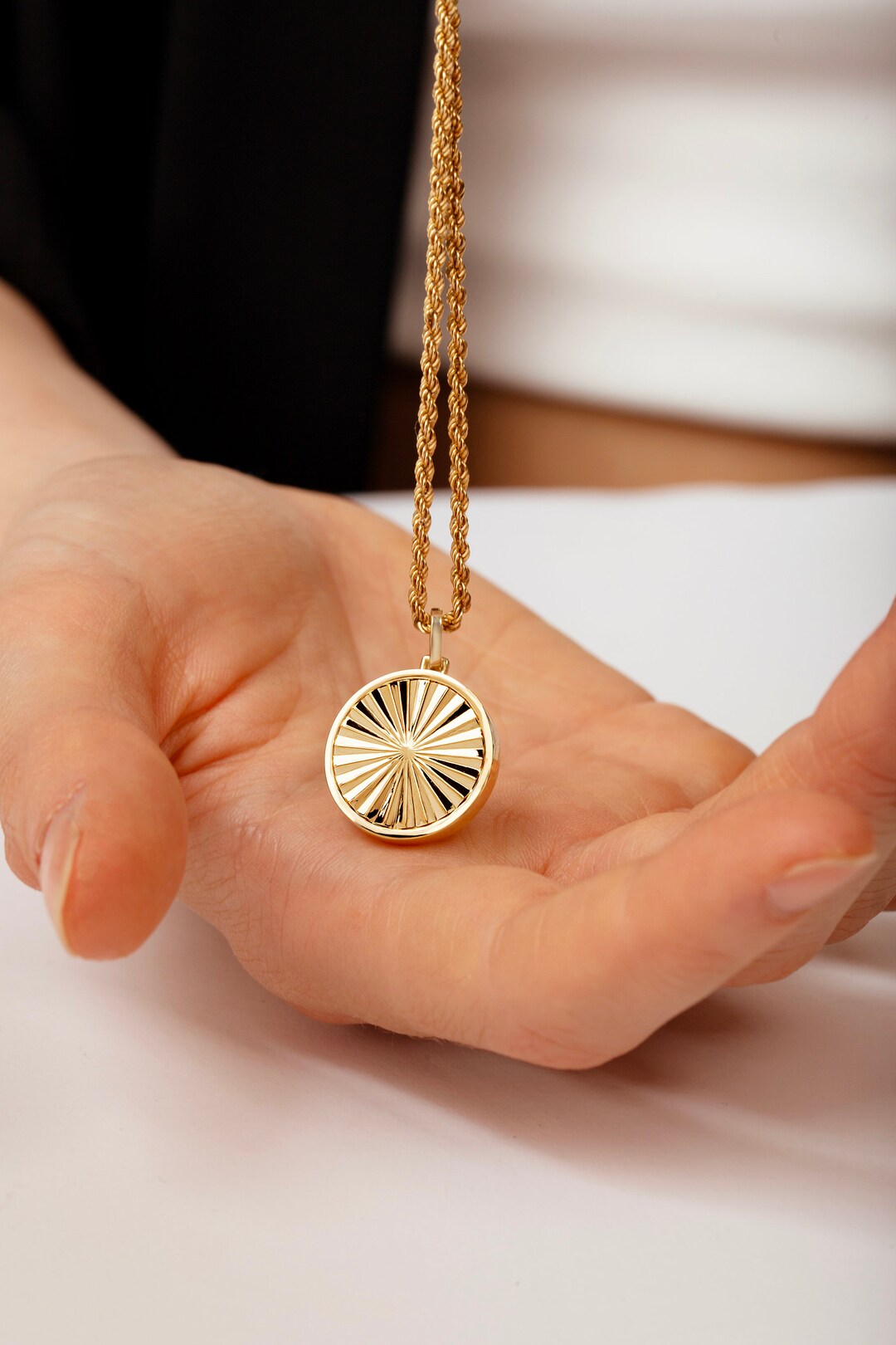 14K Gold Sun Necklace, Dainty Sunbeam Pendant, Personalized Sunburst ...