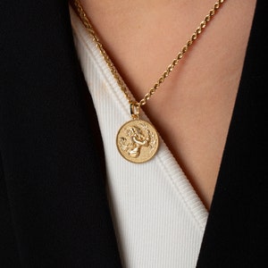 14K Solid Gold Virgo Pendant Necklace: Personalized Zodiac Charm - Etsy