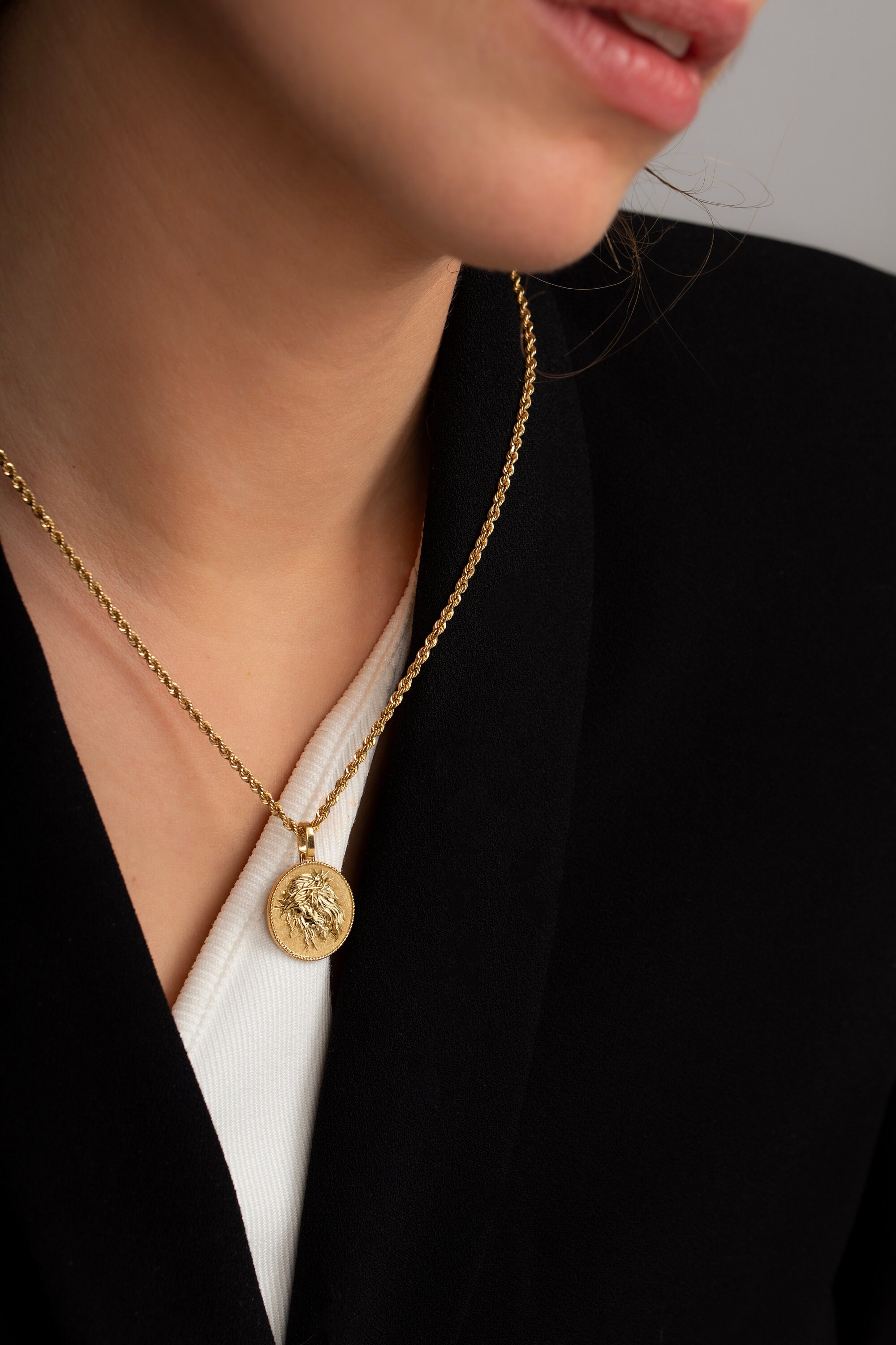 14K Solid Gold Jesus Christ Pendant Necklace: Religious Jewelry - Etsy