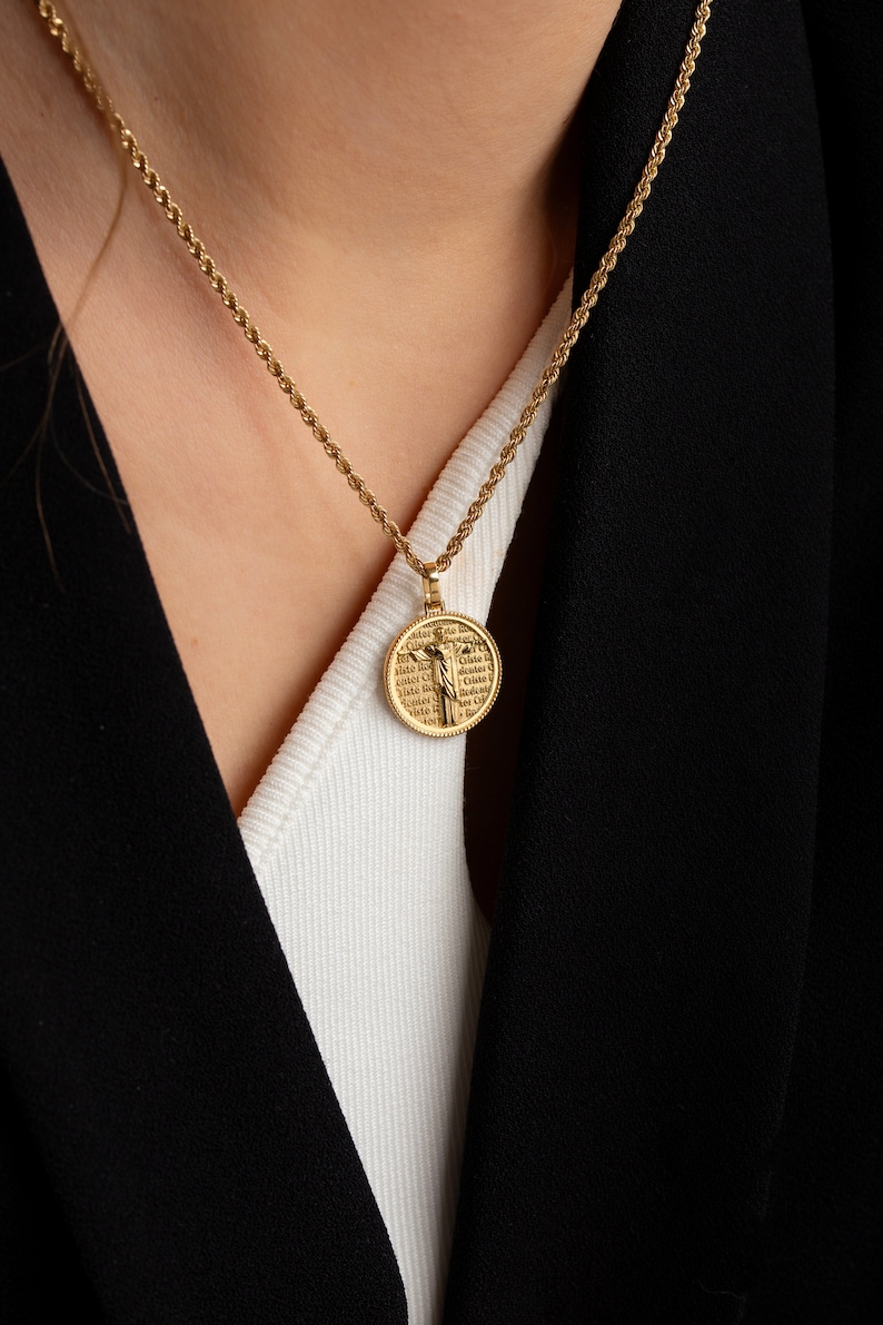 14K Solid Gold Christ Redeemer Necklace: Rio De Janeiro Pendant - Etsy