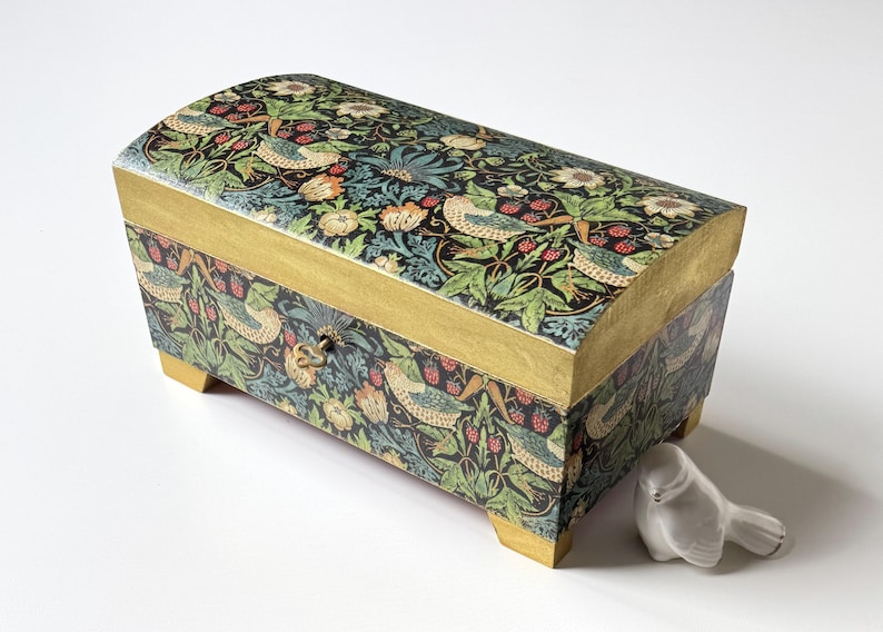 Handnade Decorative Box, Hand Painted Wooden Keepsake Storage, William ...