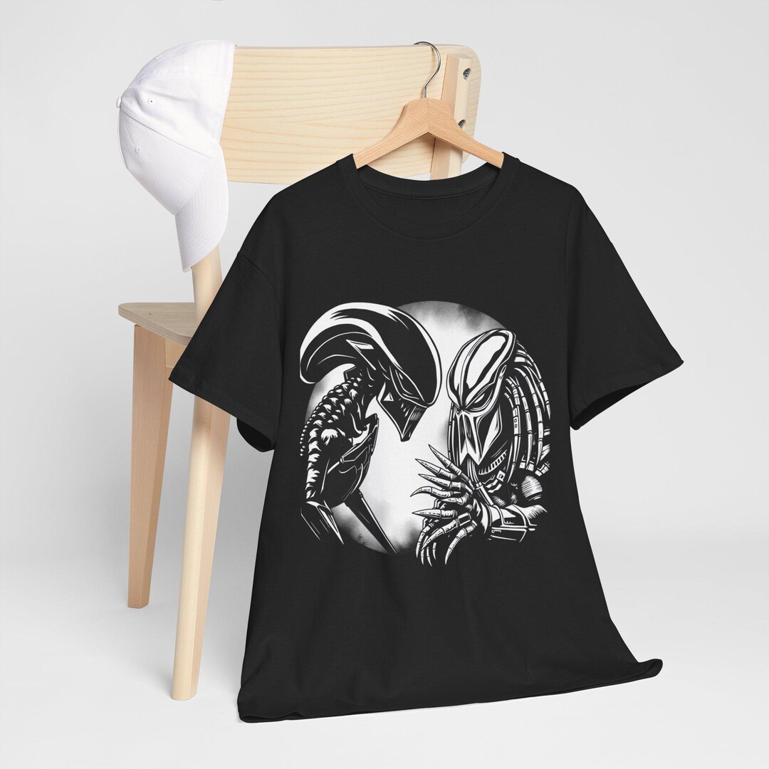 Alien Vs Predator Tee, Sci-fi Graphic T-shirt, Movie Fan Gift, Unisex ...