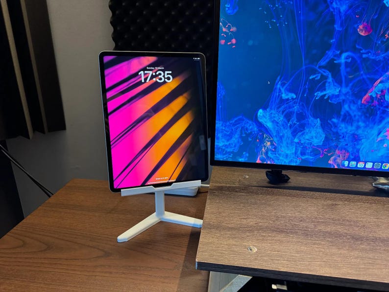 Just3dprintings Minimalist iPad Stand | Tablet Stand | Monitor Stand ...