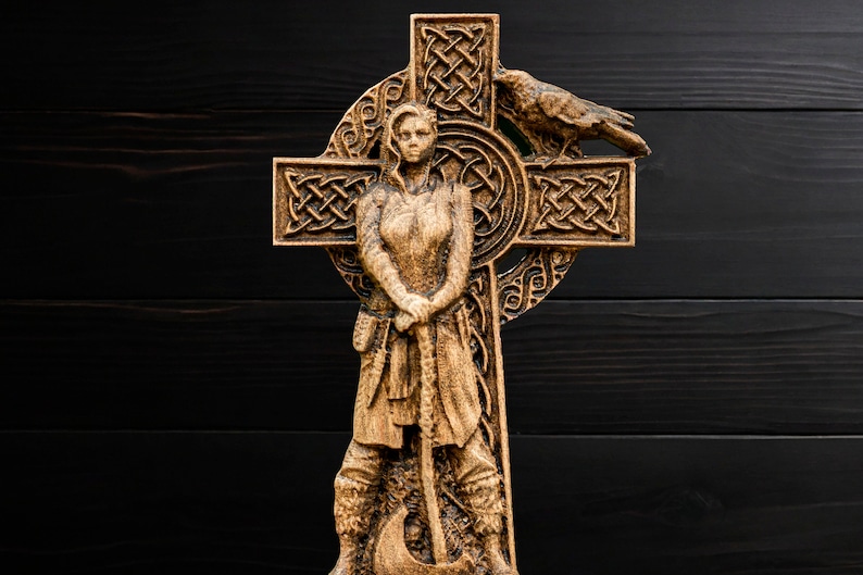 Morrigan Morrigu Statue War and Fate Goddess Irish Goddess Pagan Wiccan ...