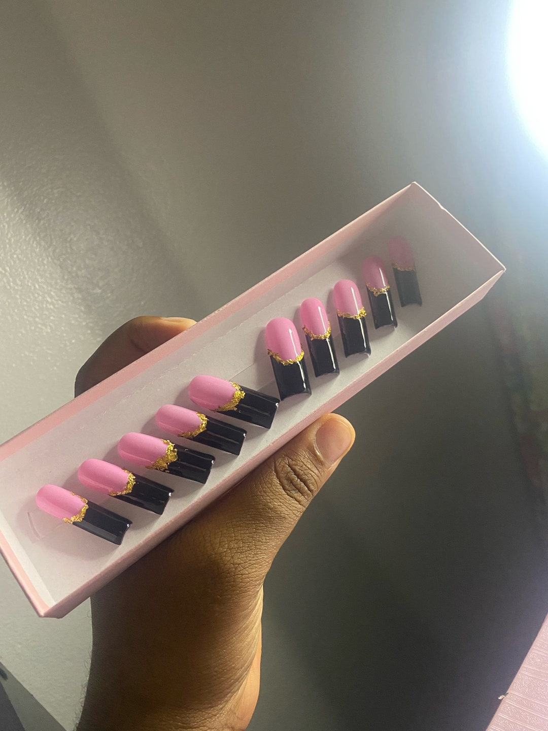 Achieve the Iconic, Pure Design Effect on Nails in Minutes, With My ...