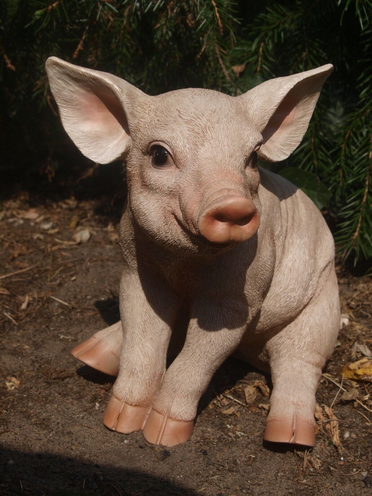 Sitting Wilbur Pig Statue Plastic Pink Wilbur Pig Figurine Resin ...