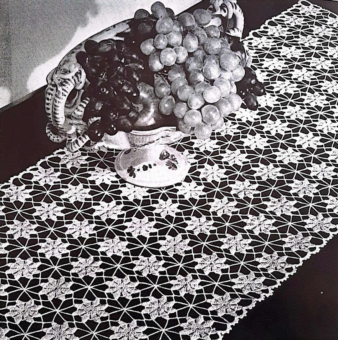 PDF CROCHET PATTERN: 1949 Field of Daisies Table Runner, Vintage ...