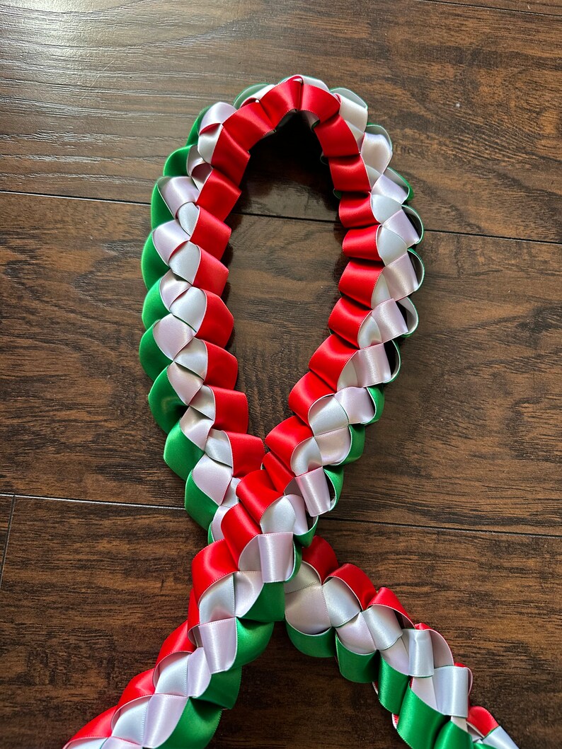 3 Ribbon Graduation Lei - Etsy