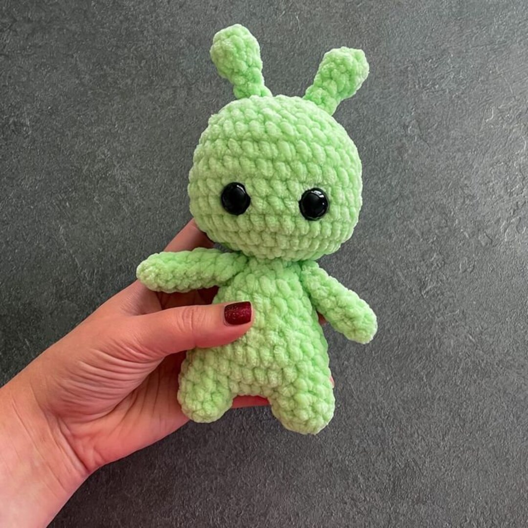Alien Plushie - Etsy