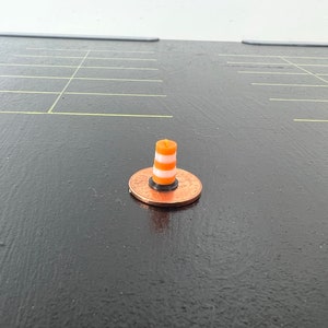 HO Scale Traffic Barrel for Construction Site in Color in Set of 6. - Etsy