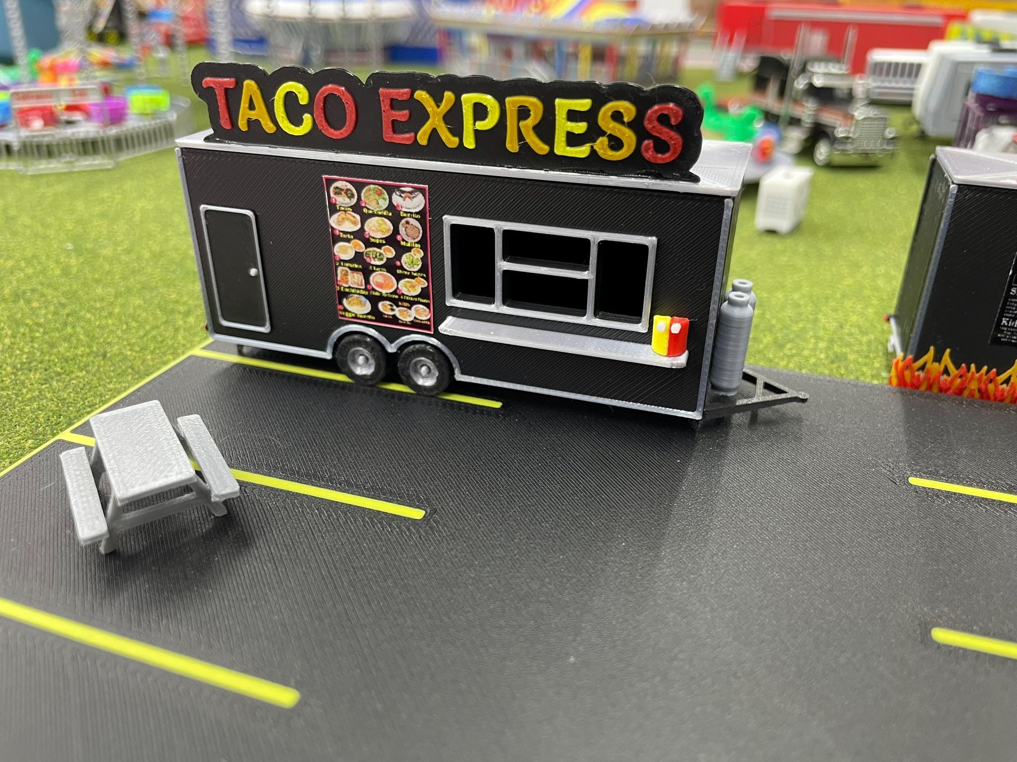 HO Scale Food Trailer for Model Train Layouts and Dioramas Taco Trailer ...