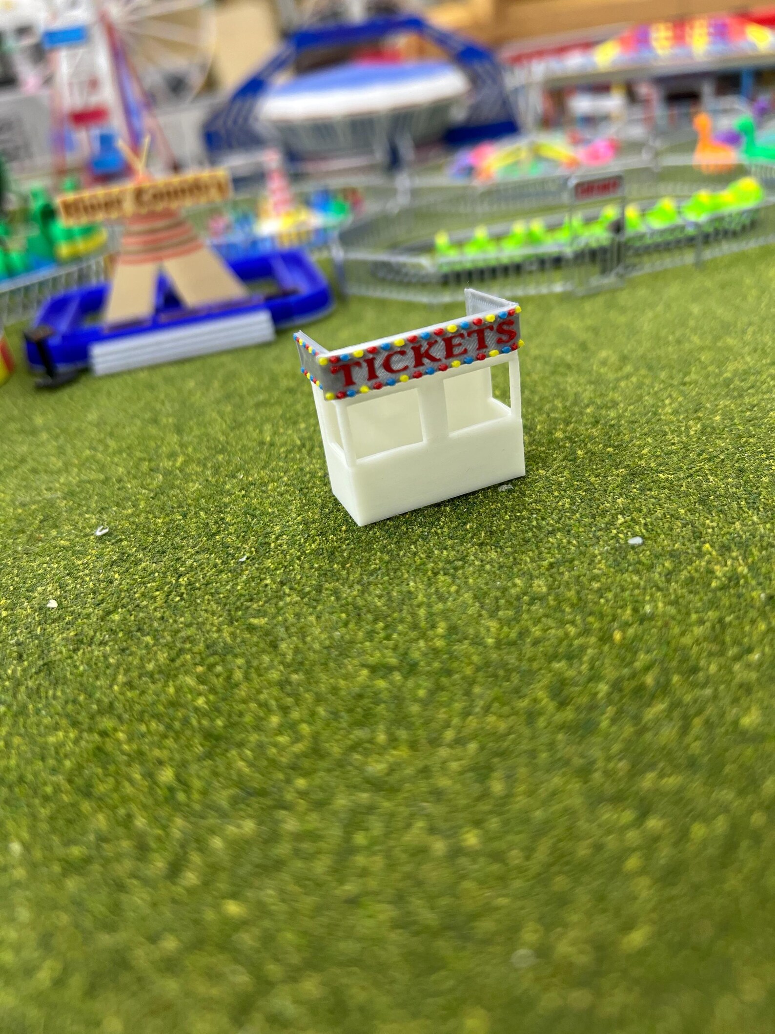 HO Scale -ticket Booth for Model Train Layouts and Carnival Dioramas 1: ...