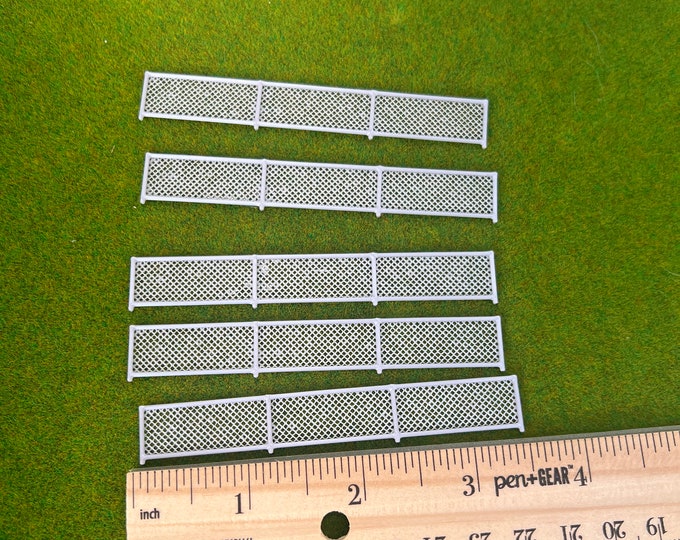 1:12 Scale Rusted Chain Link Fence Prop Diorama Action Figure ...