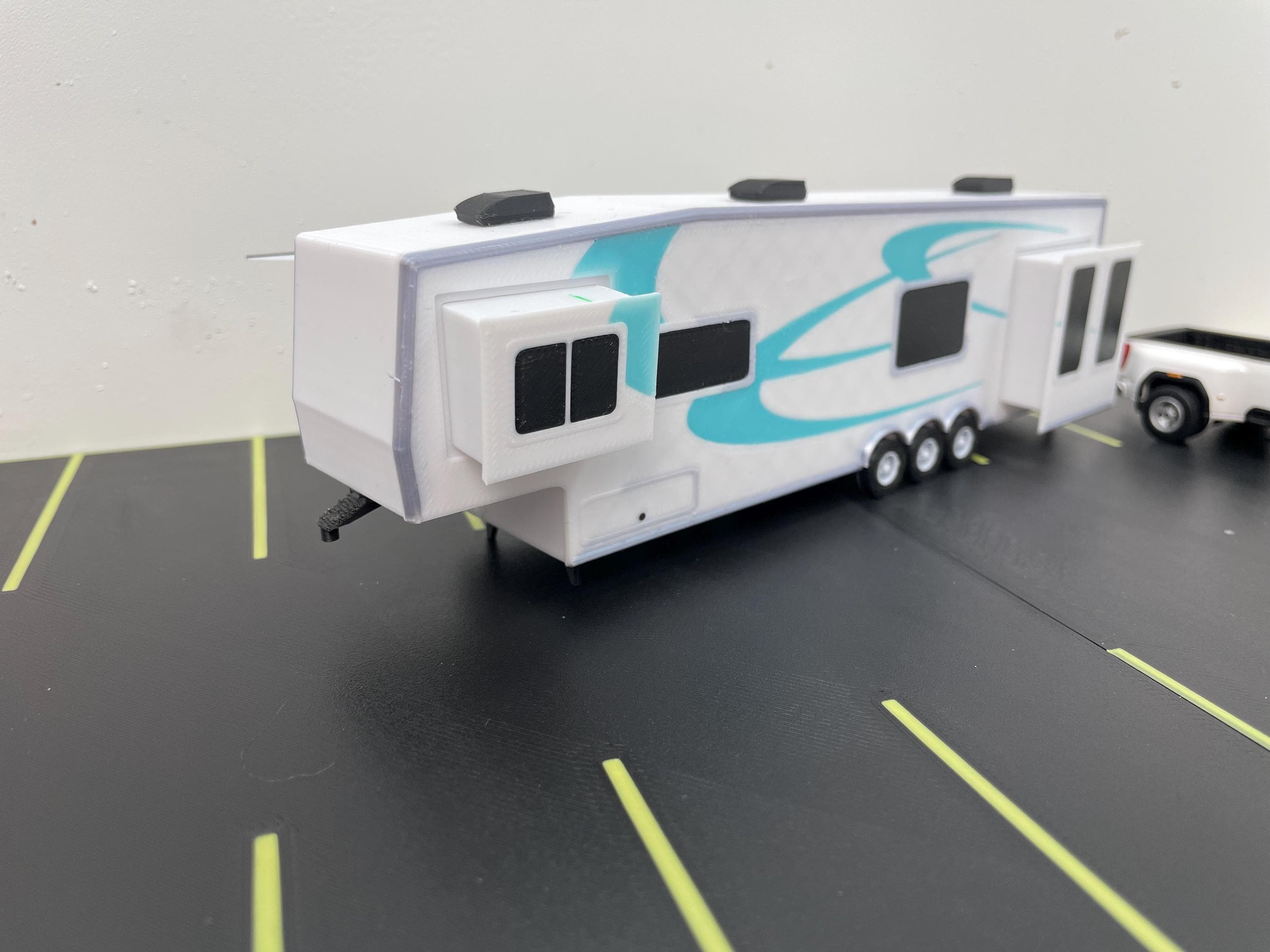 1/64 5th Wheel Camper Trailer for Model Layouts and Dioramas White ...