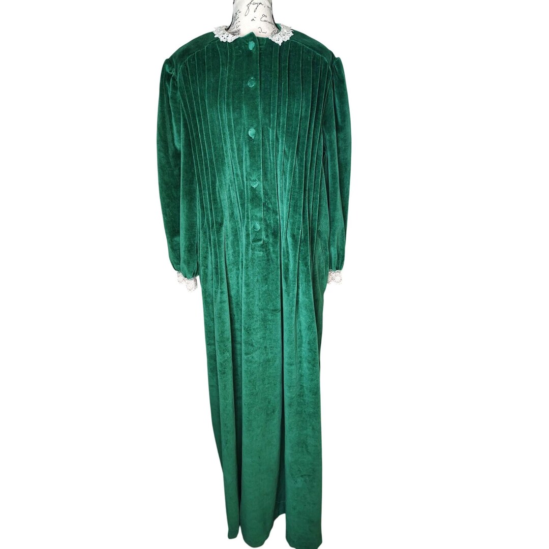 Vintage Saybury Large Green Velour Nightgown Housecoat, Lace Trim ...