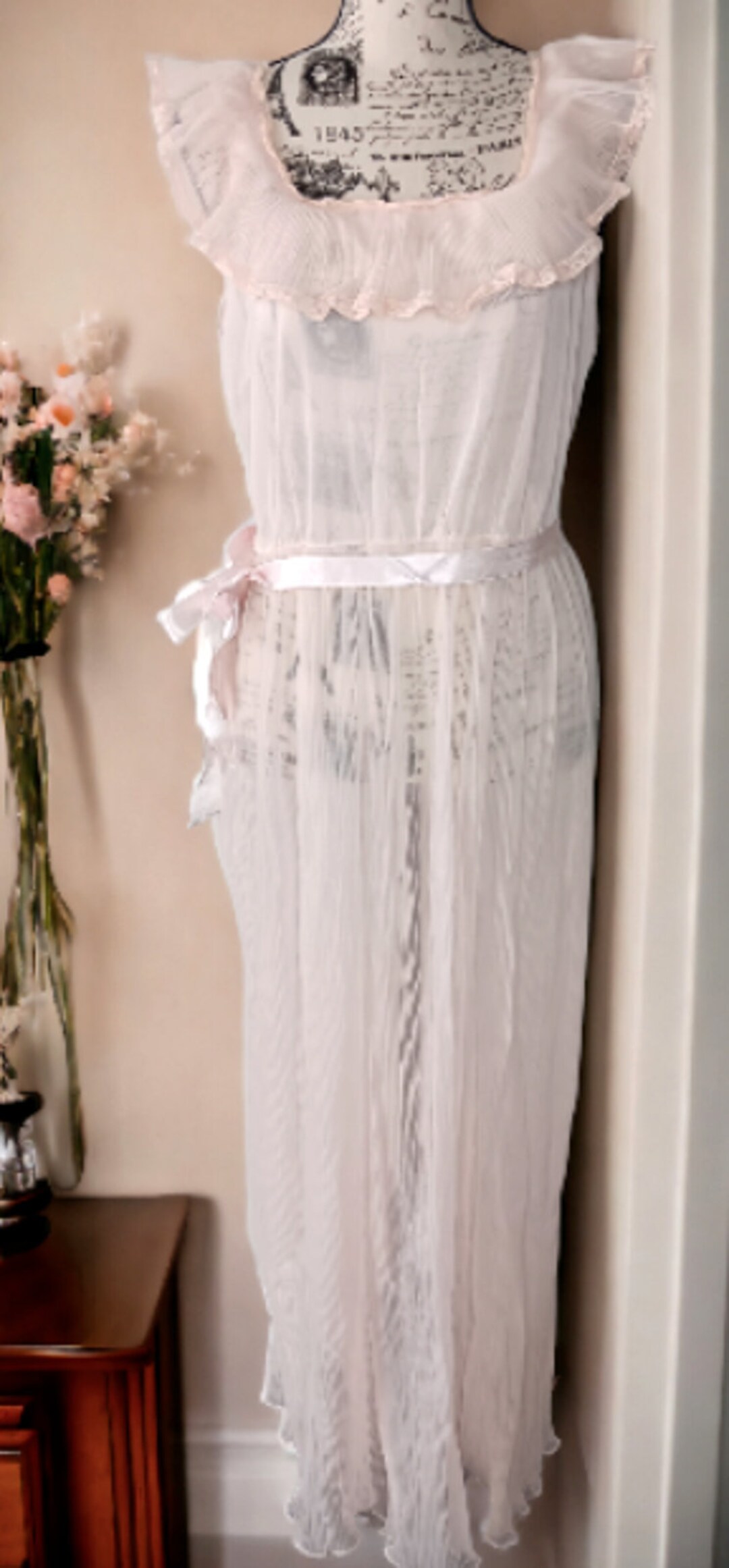 Vintage Nan Flower Pink Sheer Nightgown Ruffle Lace Small, 38 Pleated ...