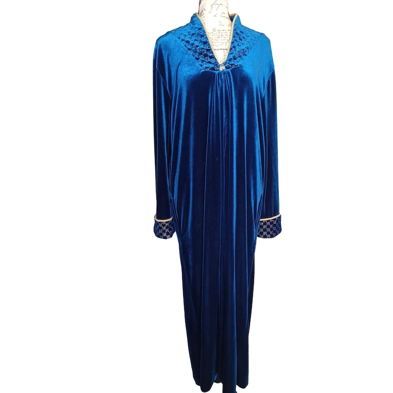 Vintage Adonna Medium Blue Velvet Nightgown Housecoat, Quilted Gold ...