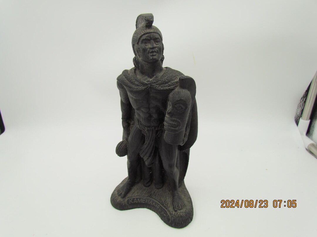 Coco Joes Black Lava Statue "kamehameha" - Etsy