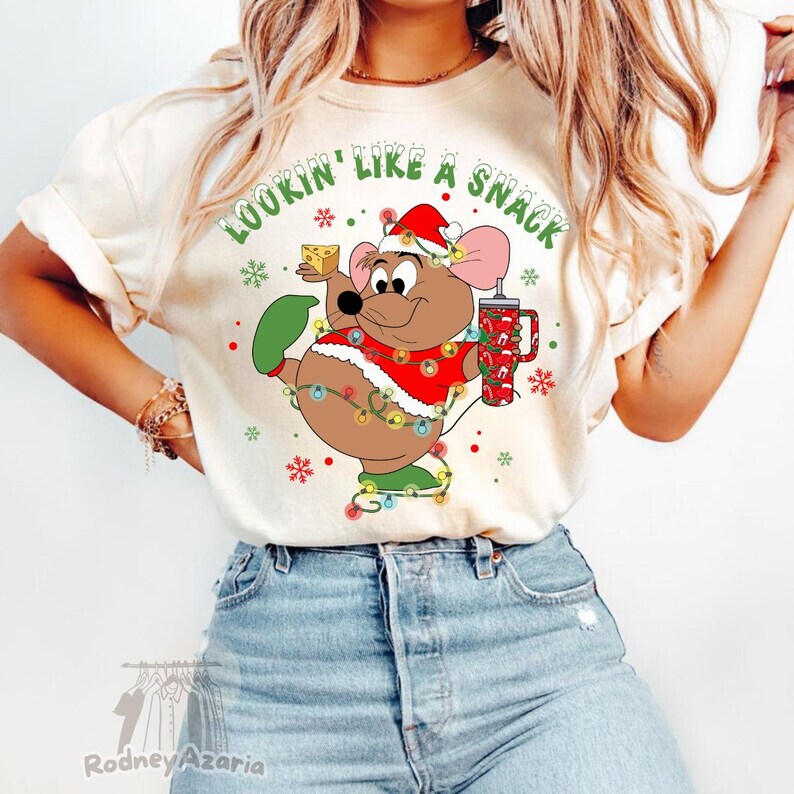 Cute Gus Gus Looking Like A Snack Png, Christmas Vibes Png, Gus Gus ...