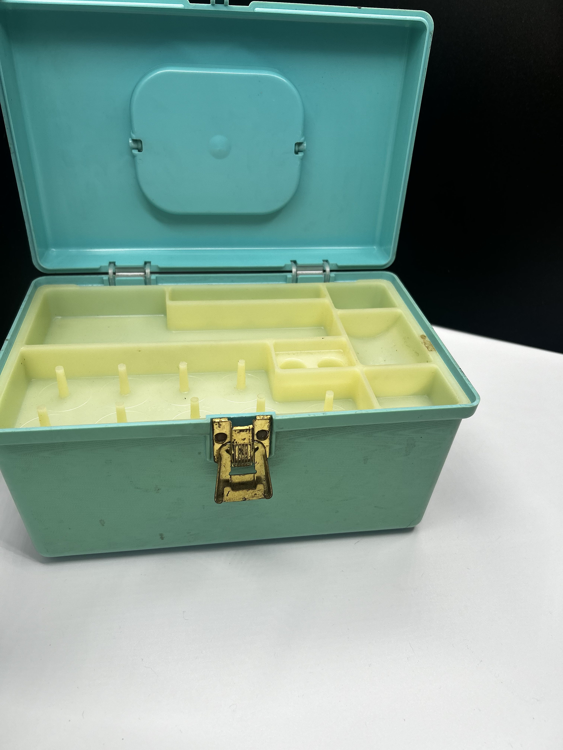 Blue 1960s Wilson’s Acrylic Sewing Box - Etsy
