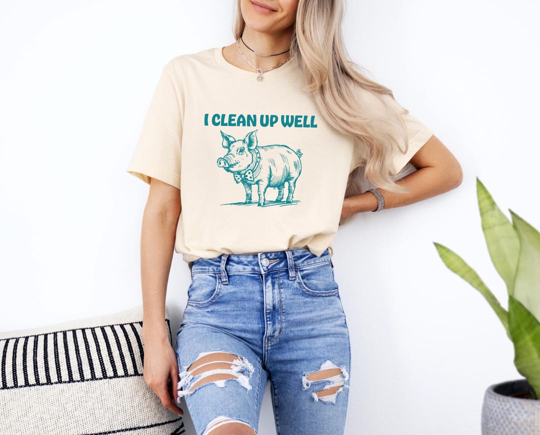 Funny Pig With Bowtie PNG SVG, Retro Animal Clipart for Shirts, Crafts ...